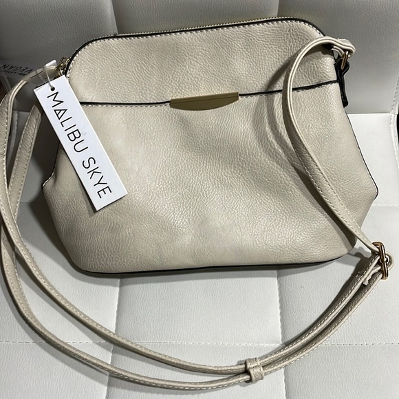 Malibu Skye | Bags | Nwt Malibu Skye Two Tone Vegan Leather Over ...